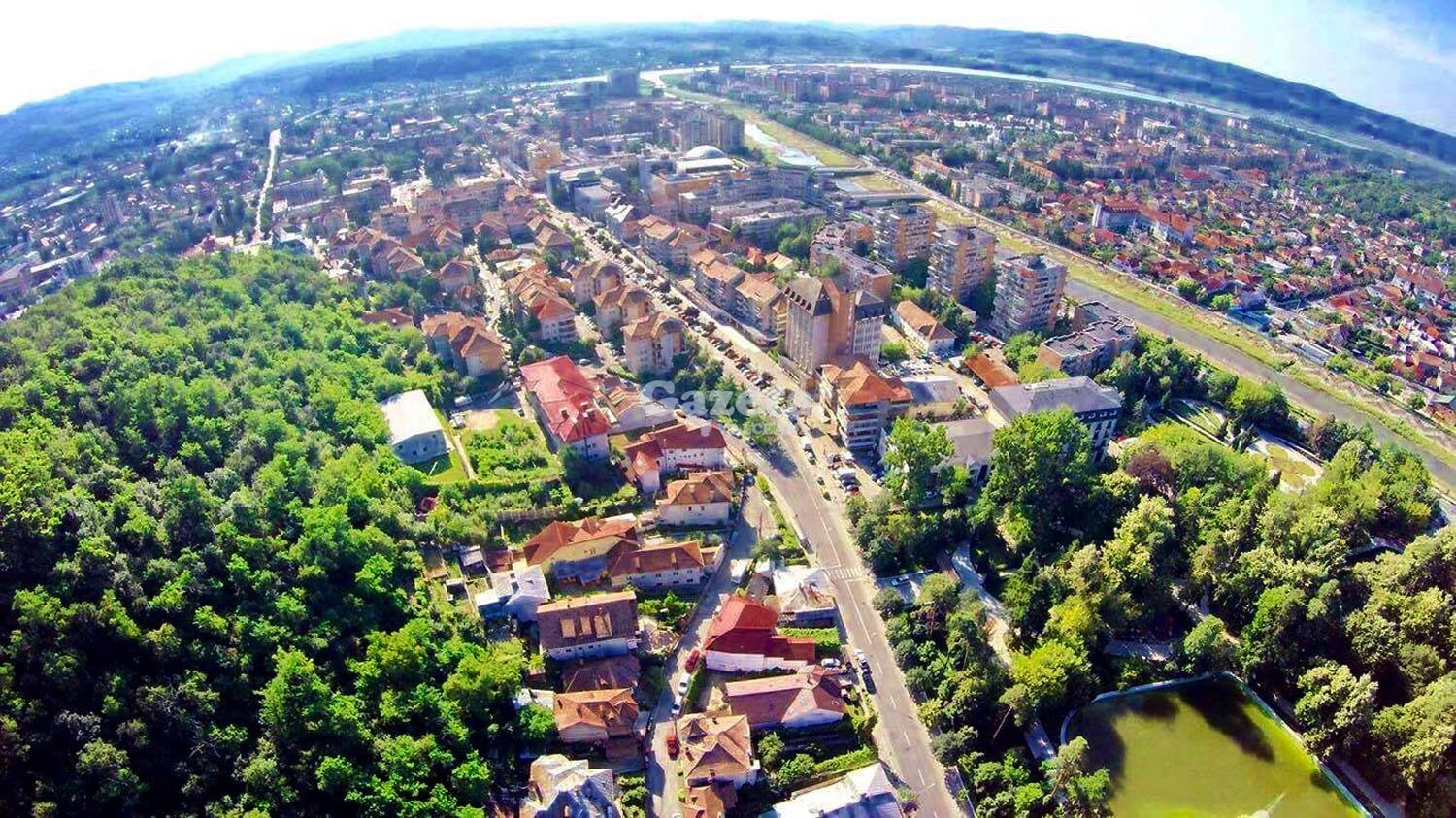 Cea mai îngrijită localitate din România e la nici două ore de ...