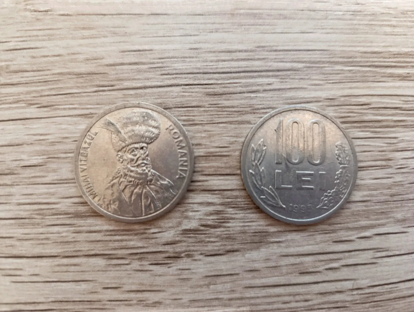 Cât a ajuns să coste banala monedă de 100 de lei din anii '90? Suma îţi ...