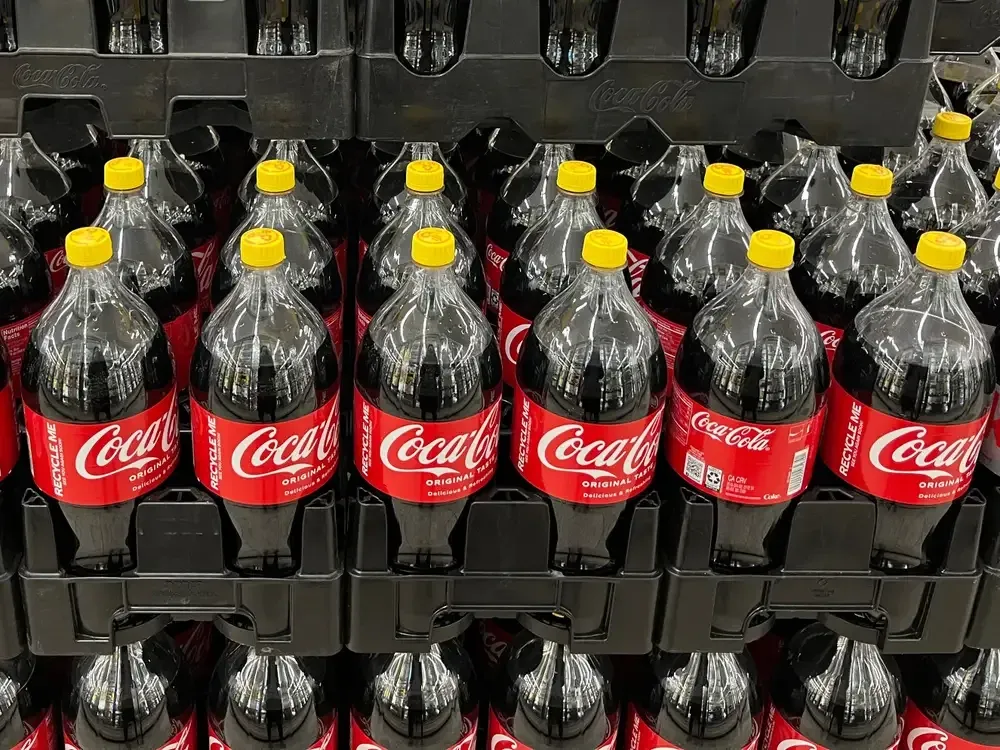 De ce au unele sticle de Coca-Cola capace galbene. Consumatorii ...