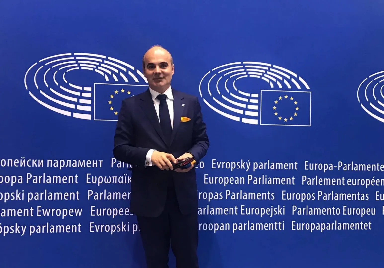 Conacul lui Rareș Bogdan de jumătate de milion de euro luat de la amica ...