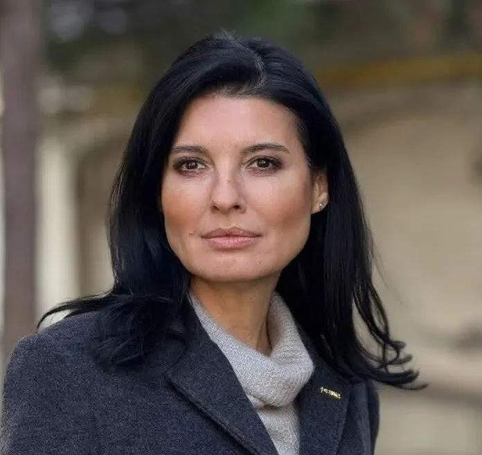 Lavinia Șandru are sute de mii de euro la saltea și un apartament ...