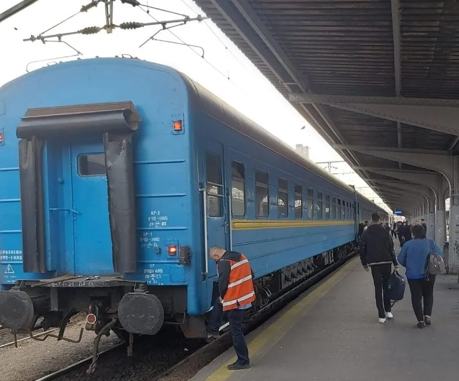 Prietenia, în centrul unei situații grave. Trenul a deraiat la ...